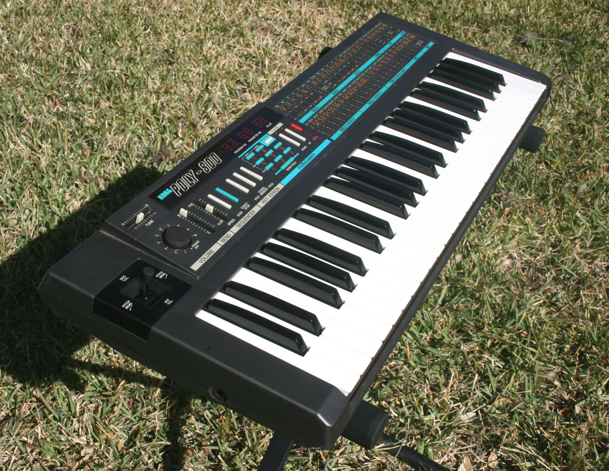Korg Poly-800 photo gallery - Syntaur