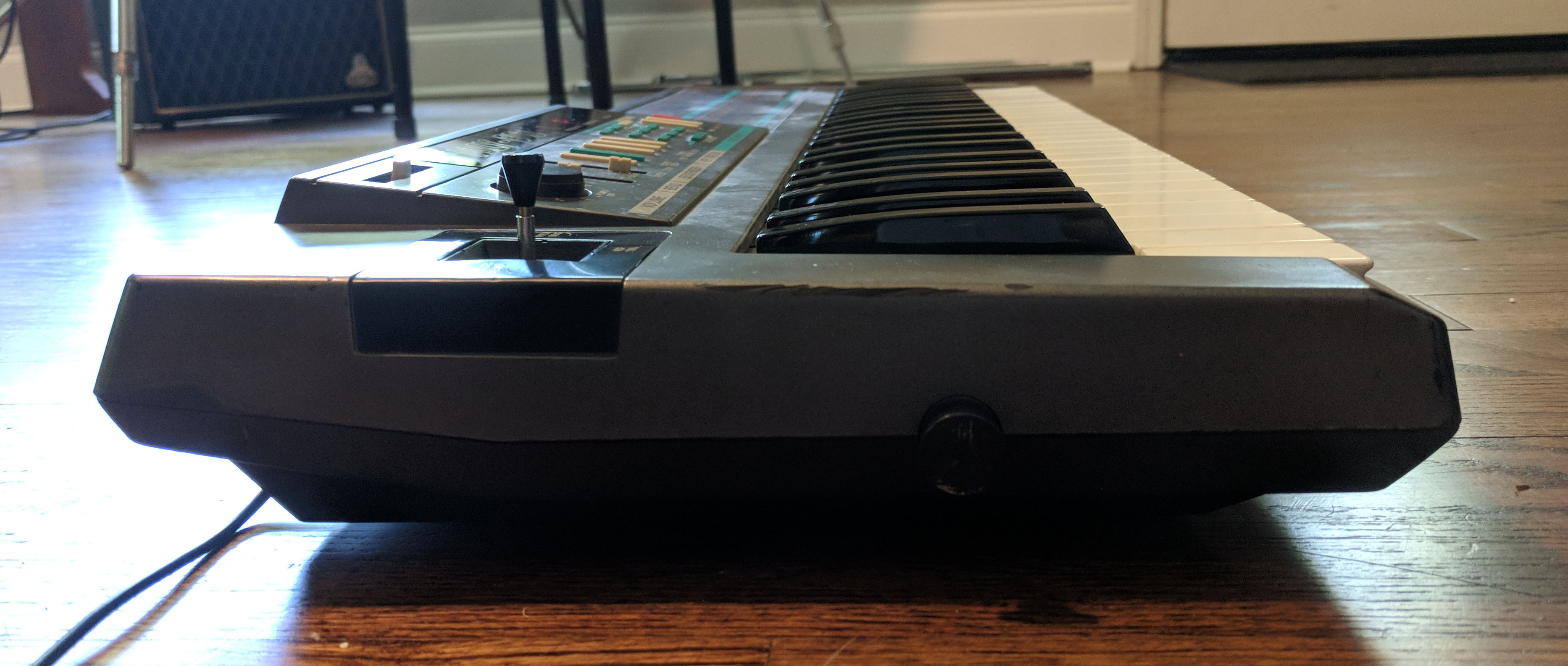 Korg Poly-800 photo gallery - Syntaur