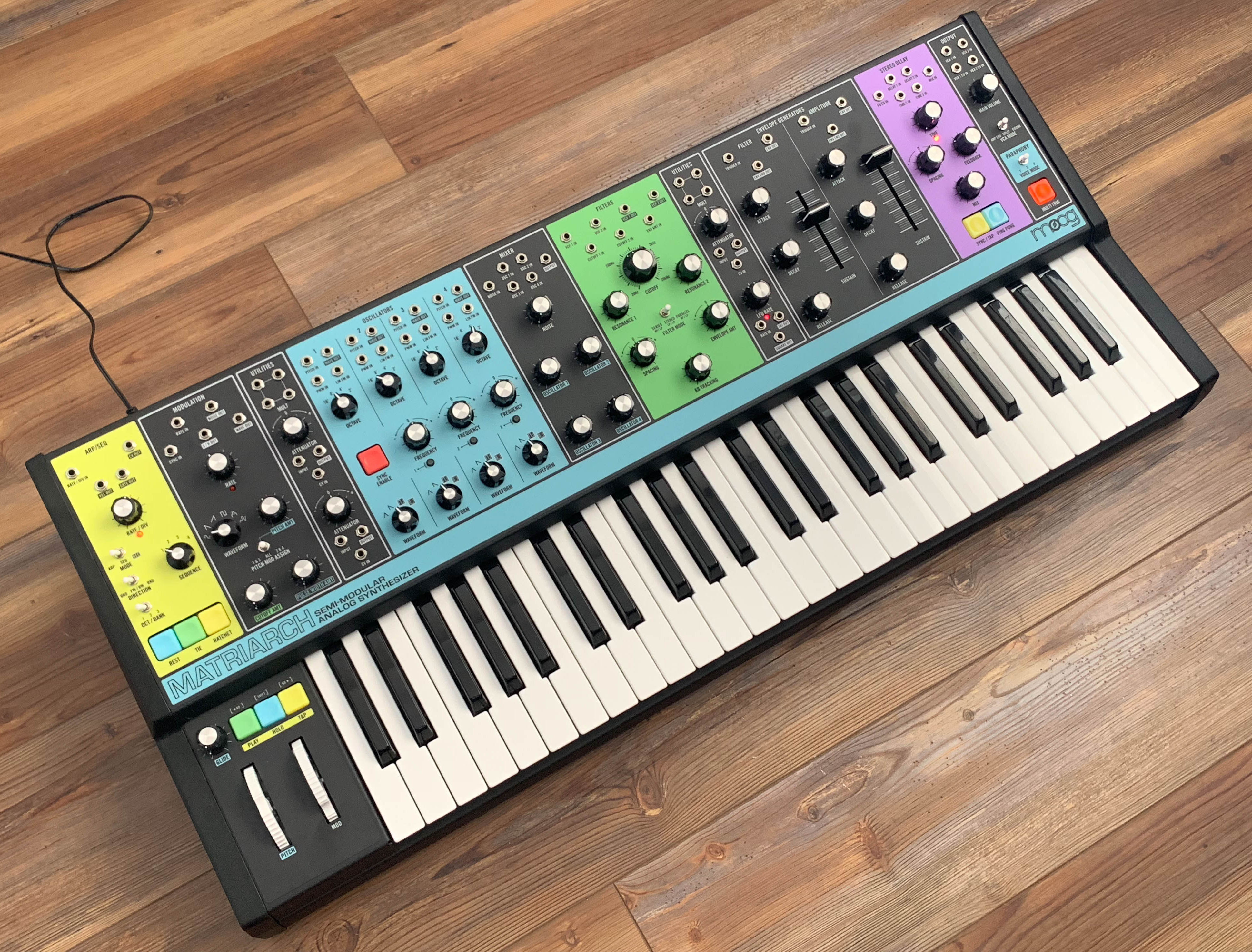 Moog Matriarch photo gallery - Syntaur