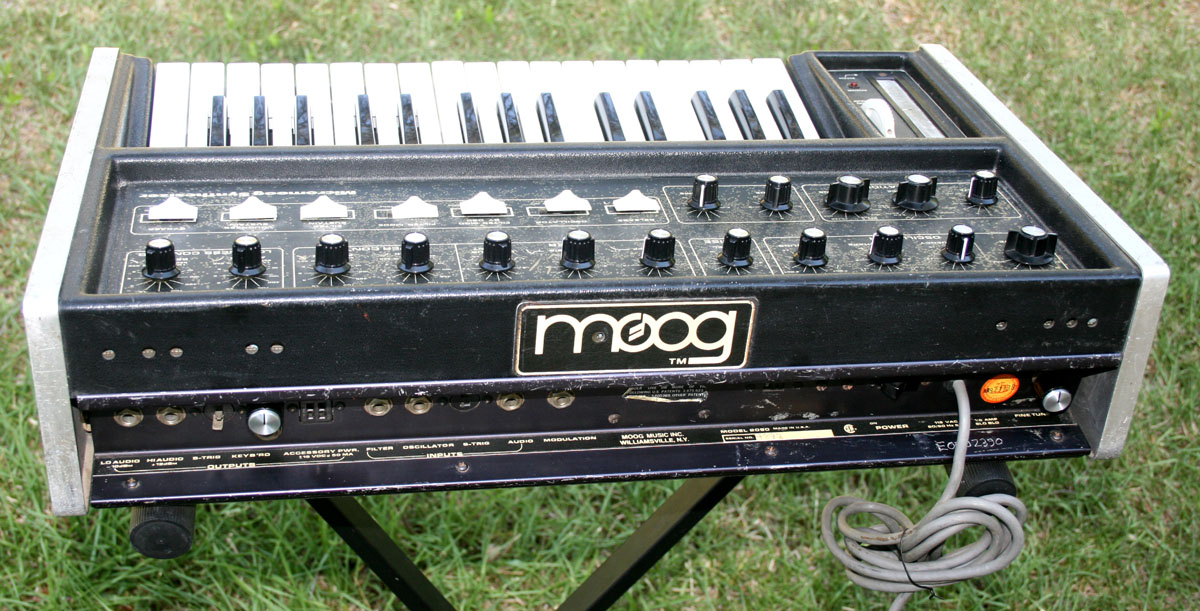Moog Micromoog photo gallery - Syntaur