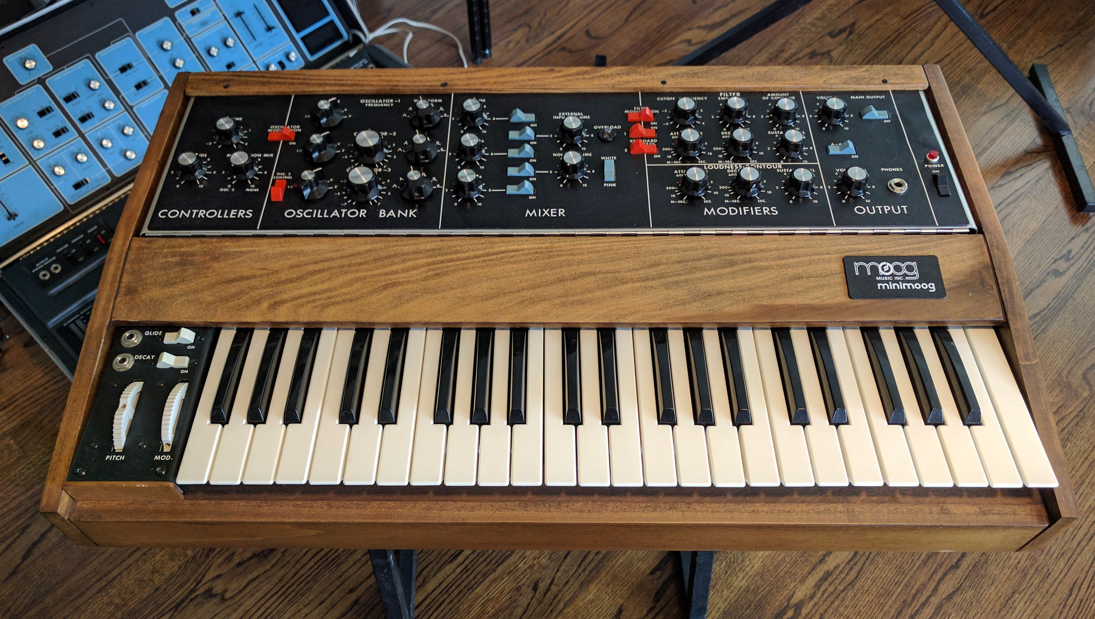 Moog Minimoog Model D photo gallery - Syntaur