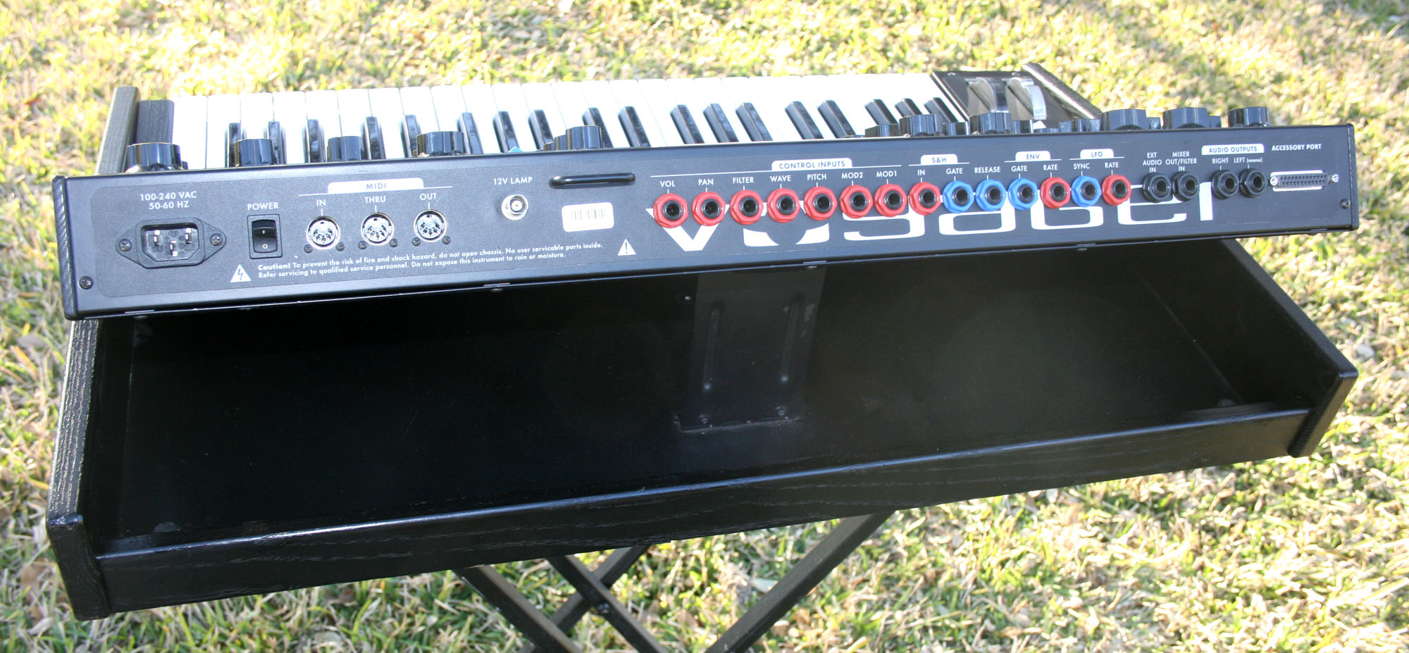 Moog Minimoog Voyager photo gallery - Syntaur