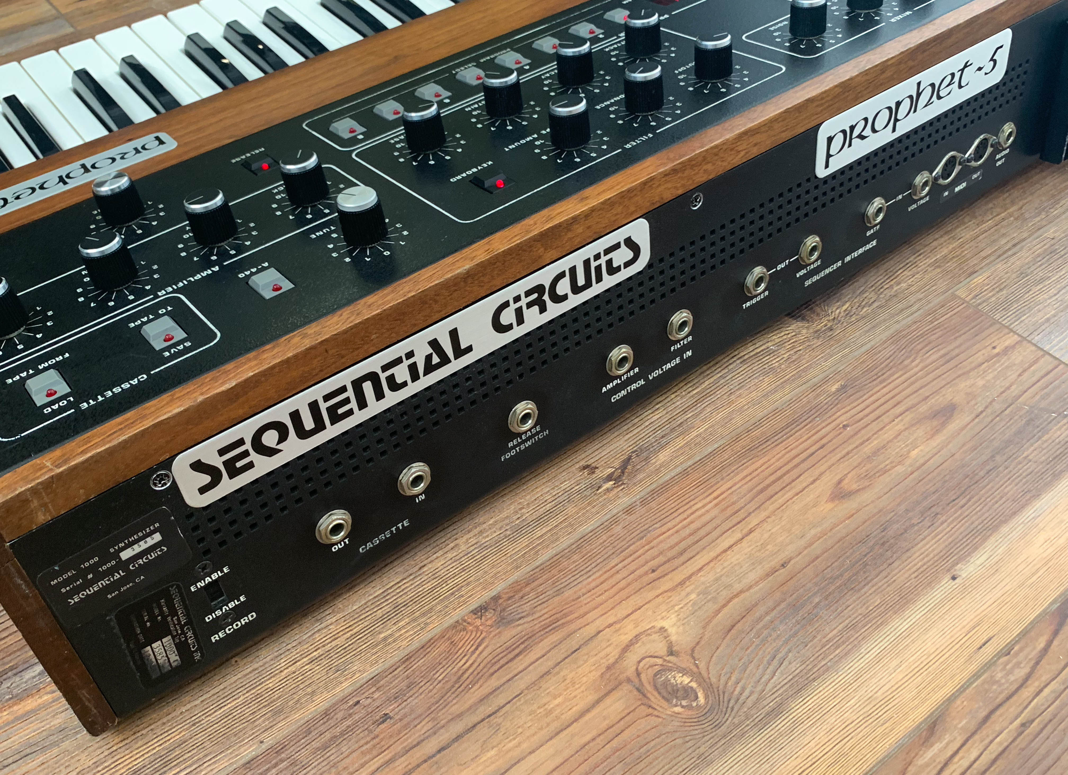 Sequential Prophet 5, Prophet 10 photo gallery - Syntaur